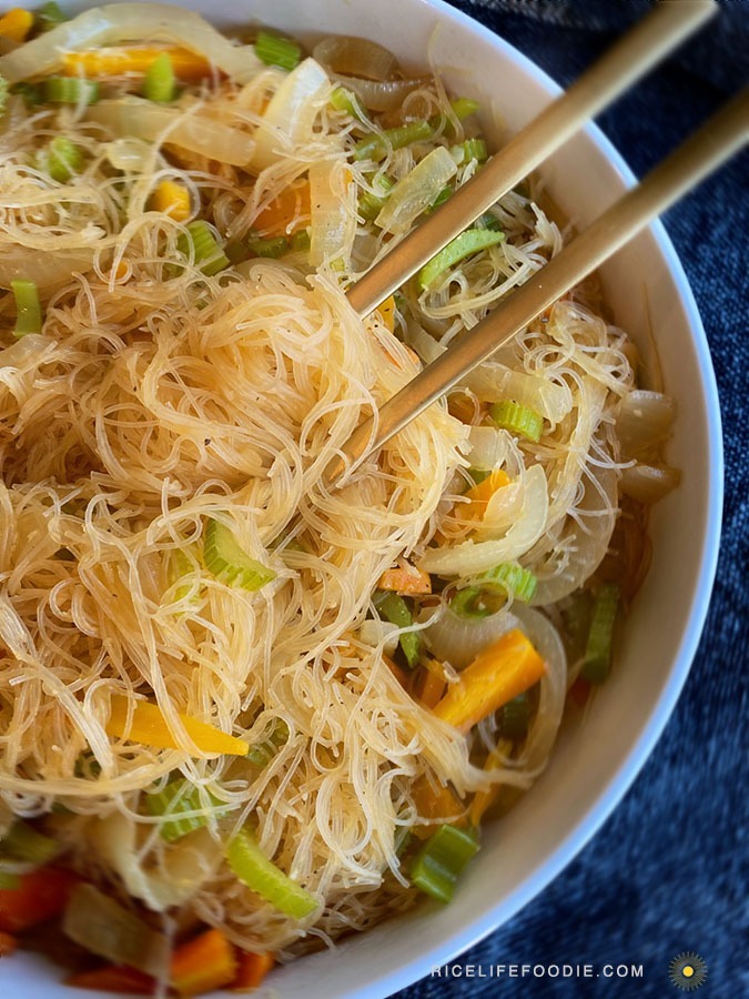 EASY Healthy Vegetarian Pancit Bihon | Rice Life Foodie - Asian Recipes ...