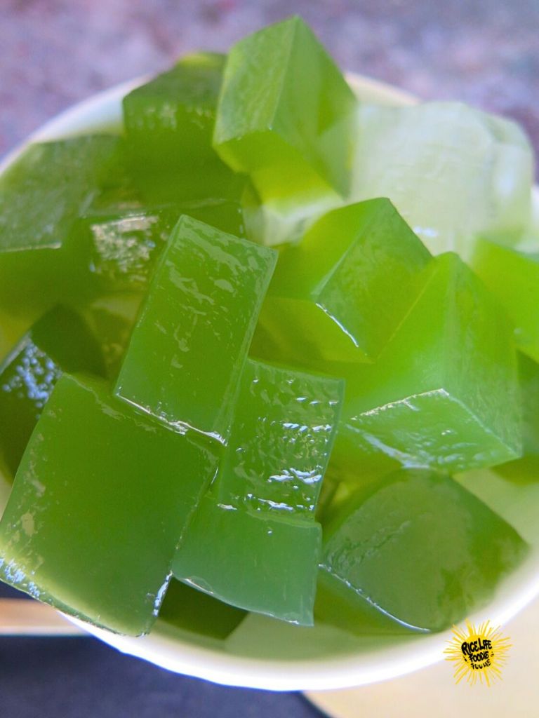 How to Make Delicious, Natural Pandan Jelly at Home | Rice Life Foodie ...