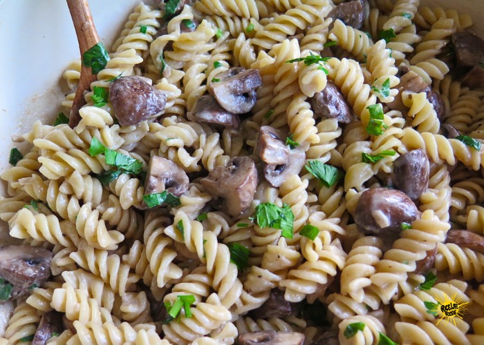 20 MIN CREAMY MISO MUSHROOM PASTA is the dinner that WOWS | Rice Life ...