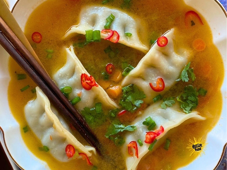Easy Gyoza Soup Recipe | Rice Life Foodie - Asian Recipes and Filipino ...