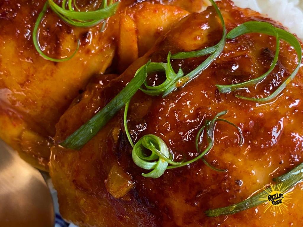 Easy Gochujang Chicken Thighs (Skillet, Air Fryer, Oven, or Grill ...